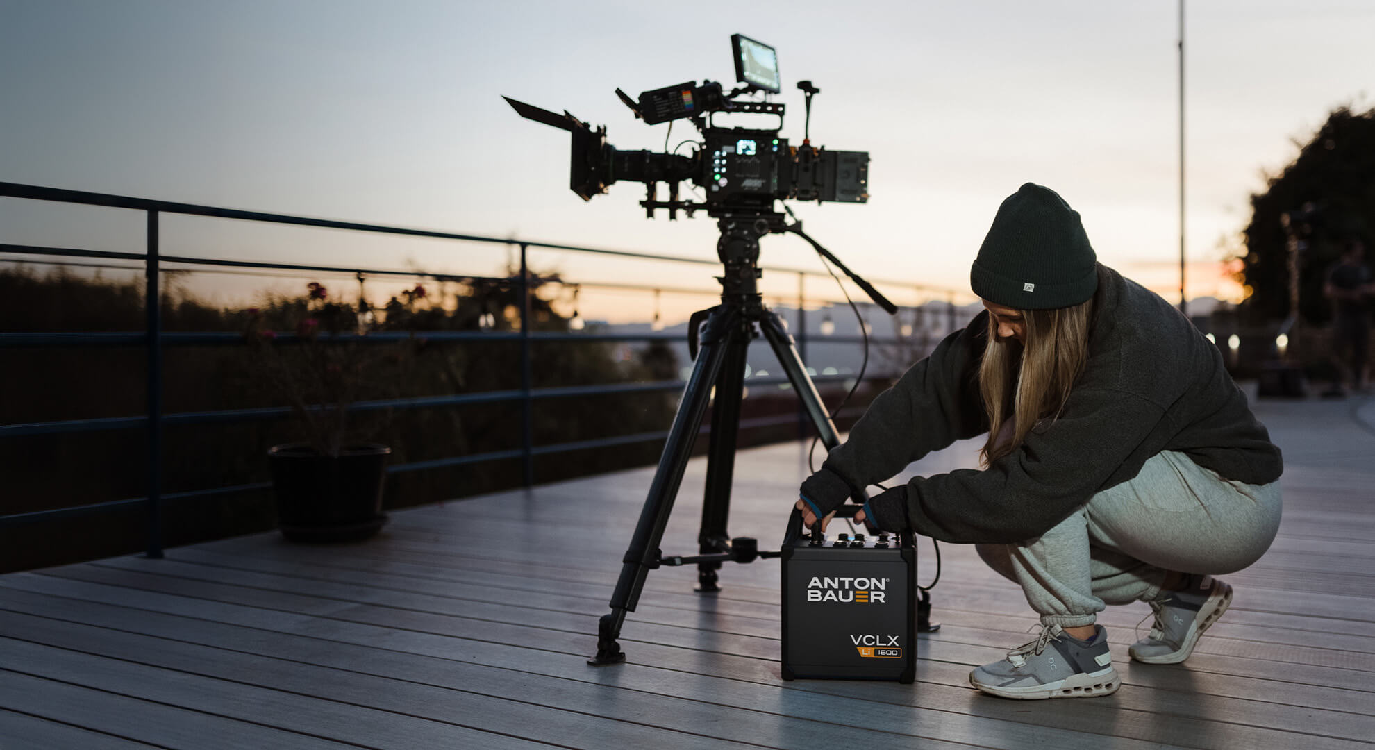 VCLX LI 1600Wh Multi-Voltage Battery | Stories With Anton/Bauer